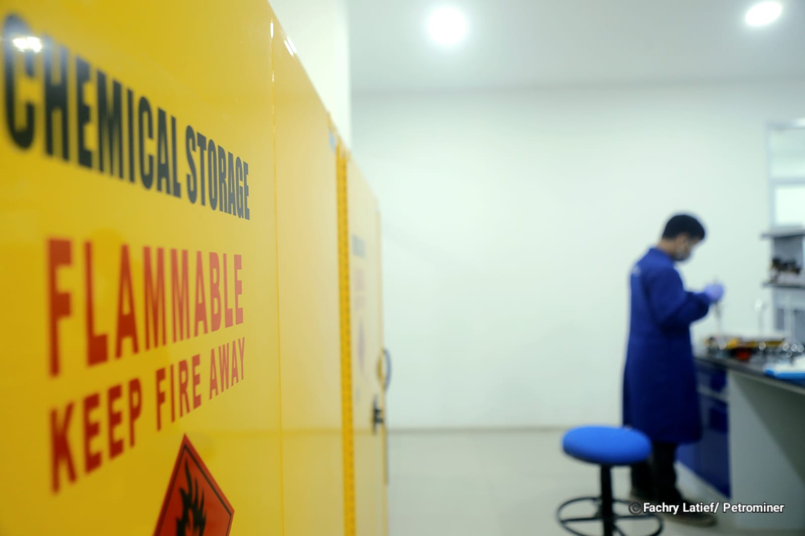 Begini Uji Sampel di Lab MUTU International • Petrominer