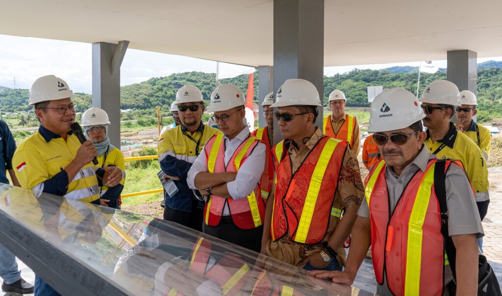 Komisi VII DPR Apresiasi Perkembangan Smelter AMMAN • Petrominer